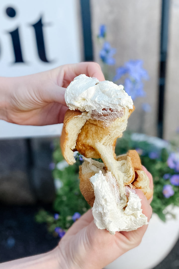 About – White Rabbit Cakes