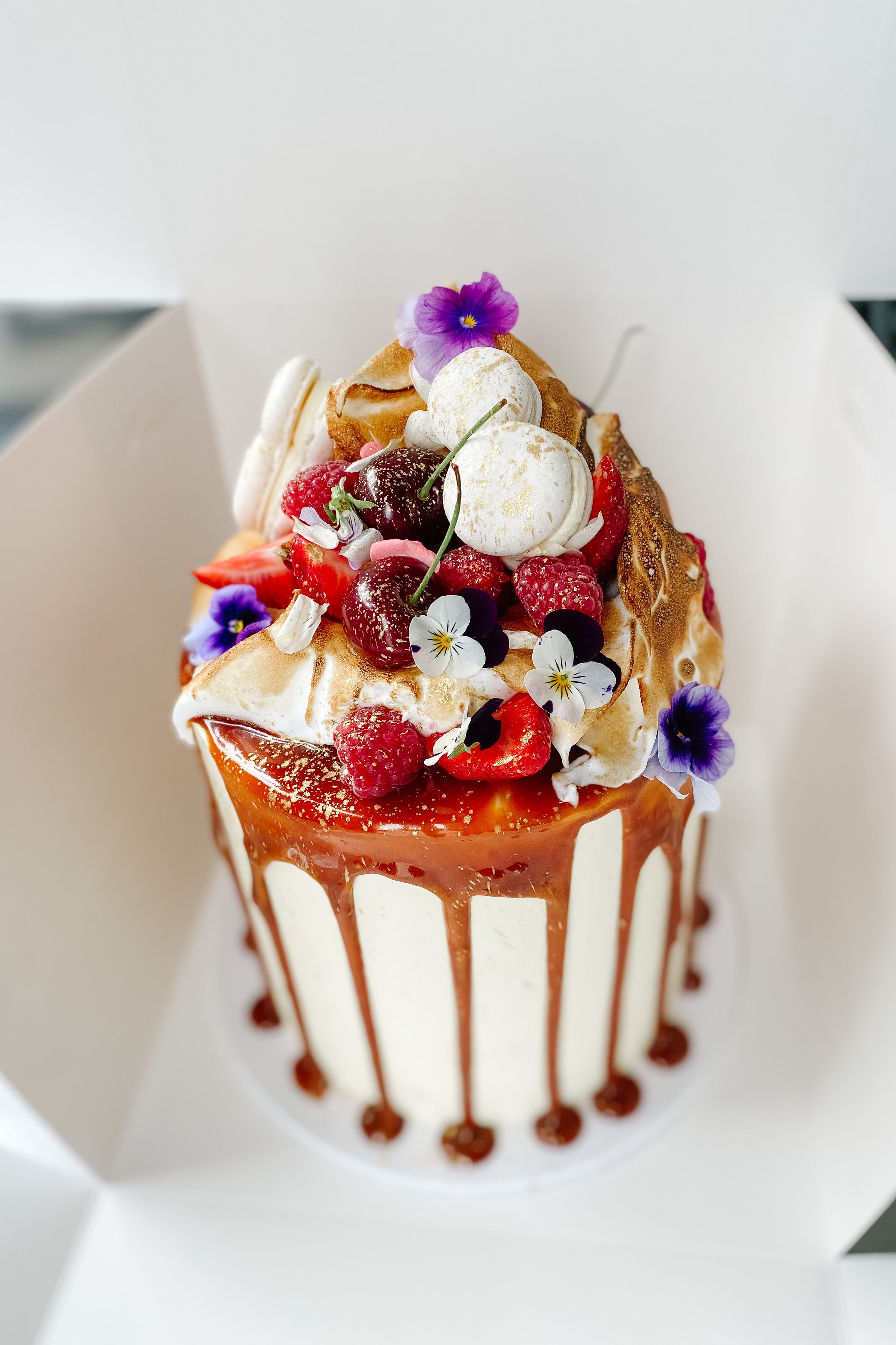 Express Cakes from White Rabbit Cakes