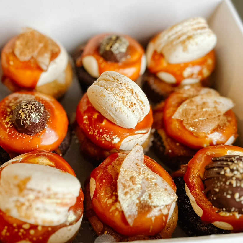 Caramel Lovers Cupcakes Box – White Rabbit Cakes