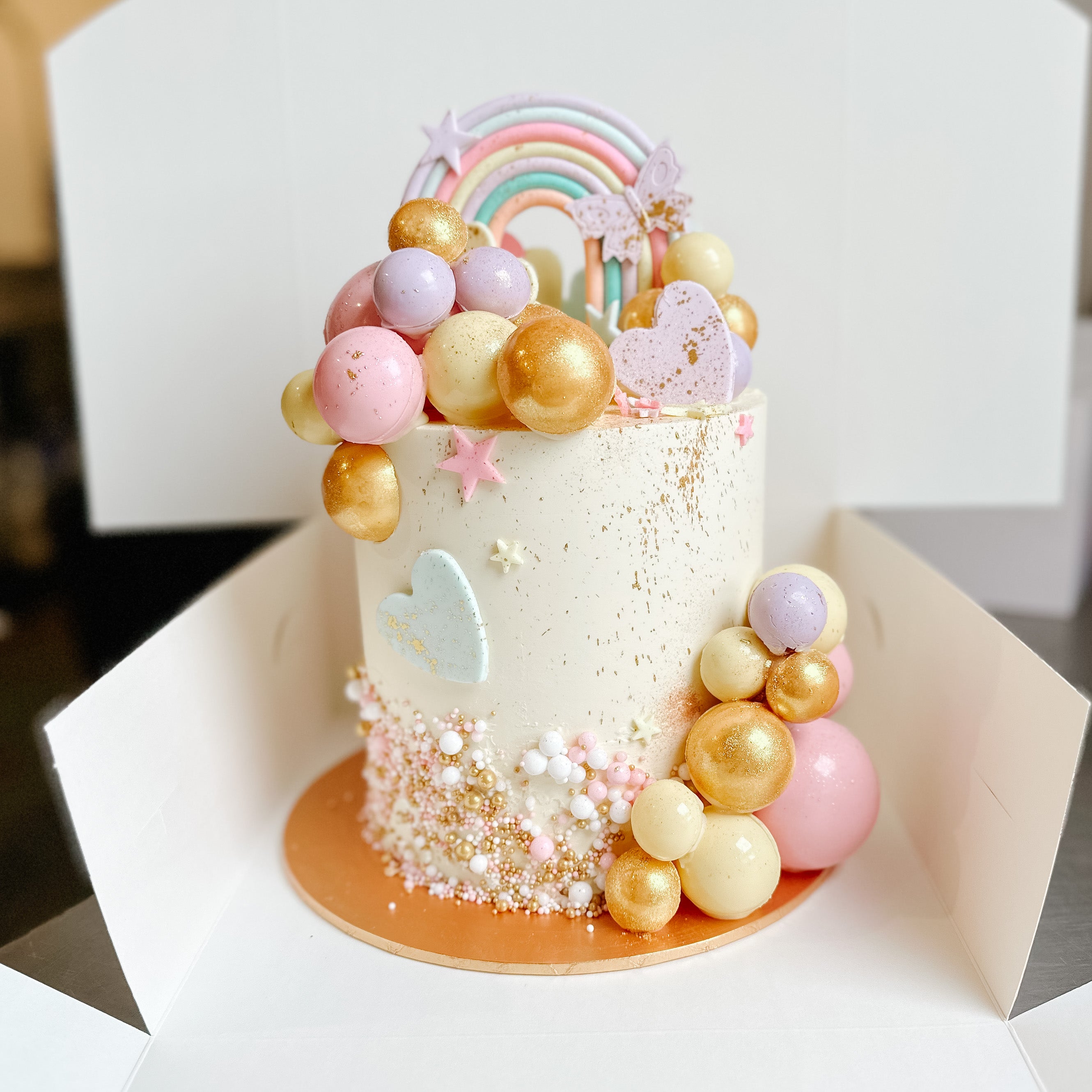 Custom Cakes in Wanaka and Queenstown – White Rabbit Cakes